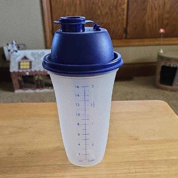 Tupperware | Dining | Tupperware Blue And White Shaker Bottle | Poshmark